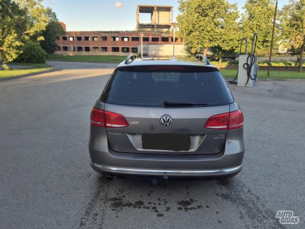 Volkswagen Passat 2011 in Siauliai, with an engine capacity of 1.60 L and mileage of 286 thousand km for 3100 €, photo 10 on AUTOMOTO.COM.LV