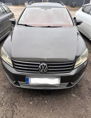 Volkswagen Passat 2012 in Vilnius, with an engine capacity of 2.00 L and mileage of 301 thousand km for 4100 €, photo 2 on AUTOMOTO.COM.LV