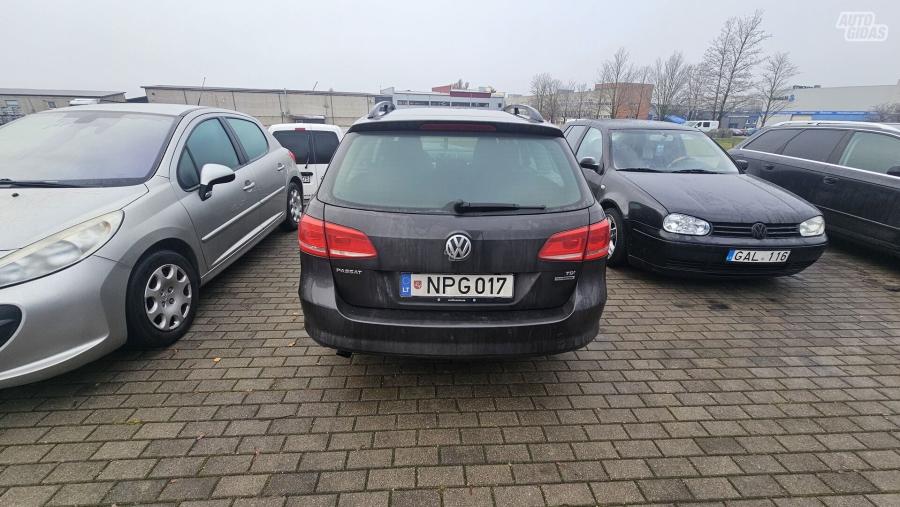 Volkswagen Passat 2012 Šauļi, ar dzinēja tilpumu 1.60 L un nobraukumu 294 tūkst. km par 4700 €, foto 3 vietnē AUTOMOTO.COM.LV