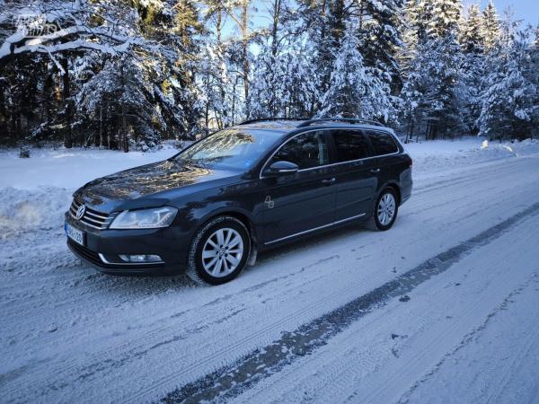 Volkswagen Passat 2012 in Salcininkai, with an engine capacity of 2.00 L and mileage of 299 thousand km for 4750 €, photo 4 on AUTOMOTO.COM.LV