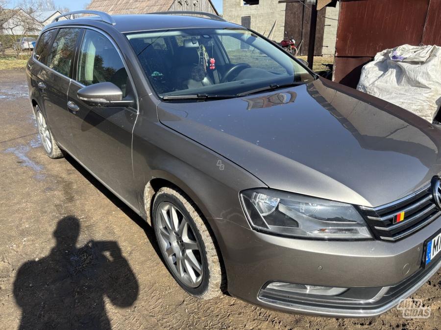 Volkswagen Passat 2012 in Alytus, with an engine capacity of 1.60 L and mileage of 385 thousand km for 6000 €, photo 4 on AUTOMOTO.COM.LV