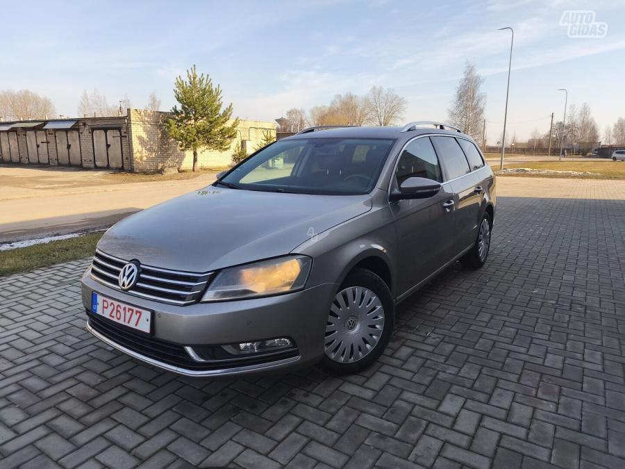 Volkswagen Passat 2012 in Jurbarkas, with an engine capacity of 2.00 L and mileage of 275 thousand km for 4400 €, photo 2 on AUTOMOTO.COM.LV