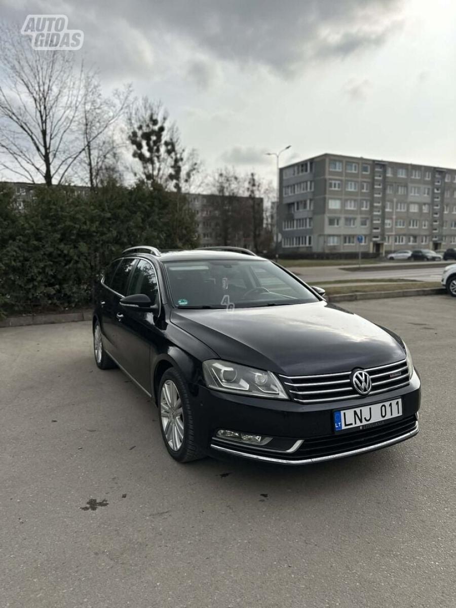Volkswagen Passat 2012 in Kaunas, with an engine capacity of 2.00 L and mileage of 304 thousand km for 6600 €, photo 2 on AUTOMOTO.COM.LV