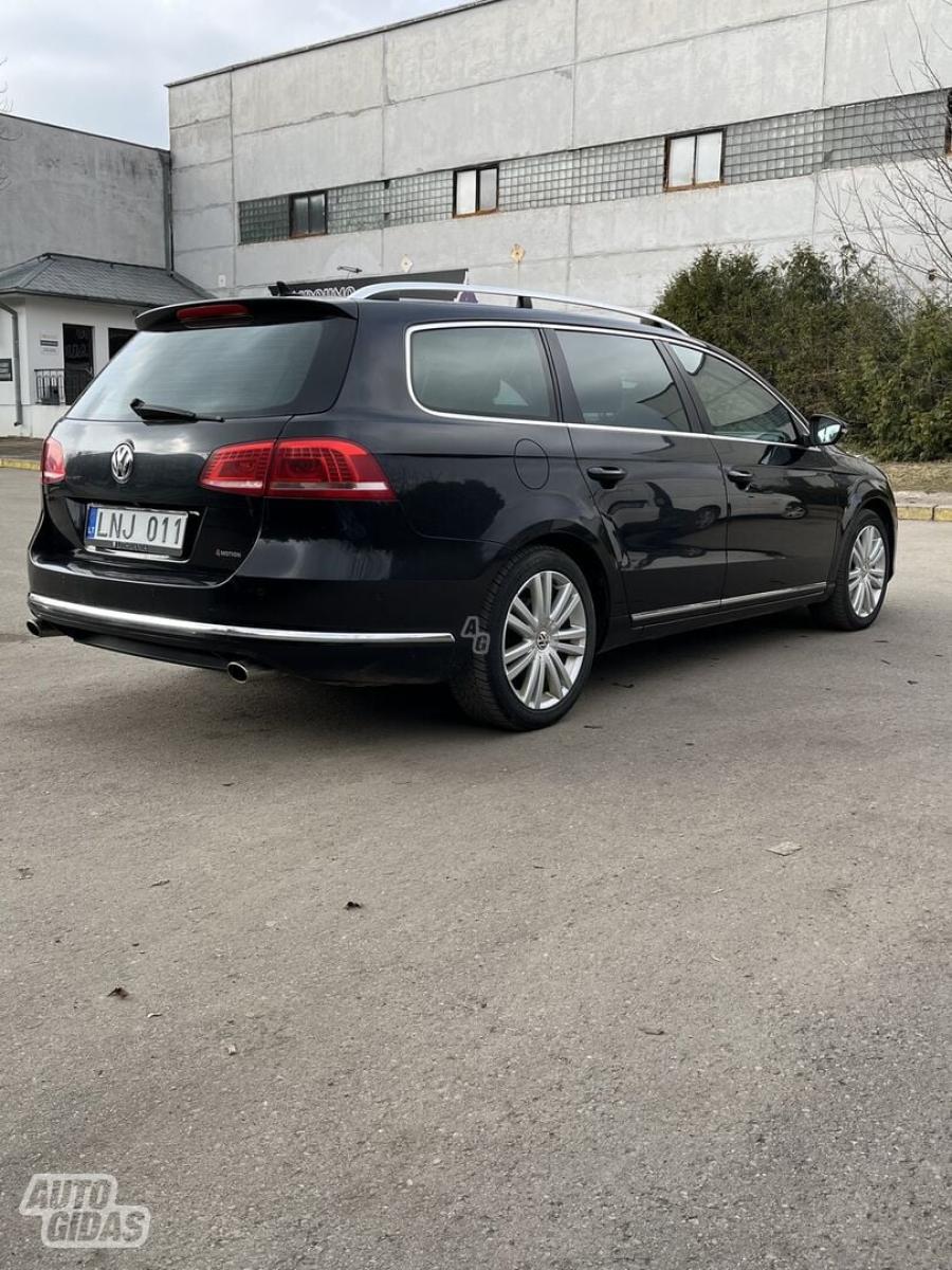 Volkswagen Passat 2012 in Kaunas, with an engine capacity of 2.00 L and mileage of 304 thousand km for 6600 €, photo 4 on AUTOMOTO.COM.LV