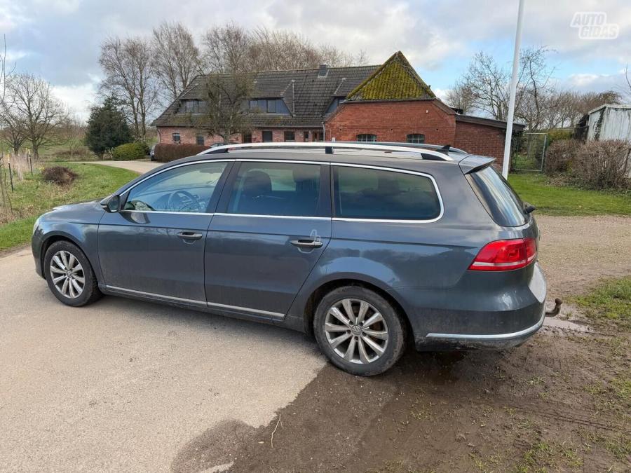 Volkswagen Passat 2012 in Mazeikiai, with an engine capacity of 2.00 L and mileage of 369 thousand km for 3650 €, photo 7 on AUTOMOTO.COM.LV