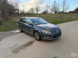 Volkswagen Passat 2012 in Mazeikiai, with an engine capacity of 2.00 L and mileage of 369 thousand km for 3650 €, photo 20 on AUTOMOTO.COM.LV