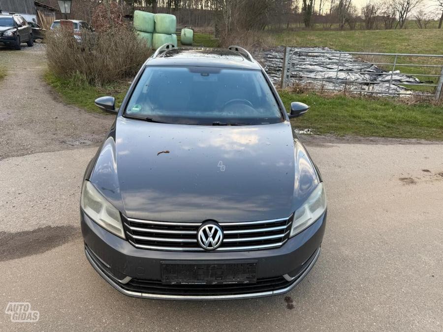Volkswagen Passat 2012 in Mazeikiai, with an engine capacity of 2.00 L and mileage of 369 thousand km for 3650 €, photo 21 on AUTOMOTO.COM.LV
