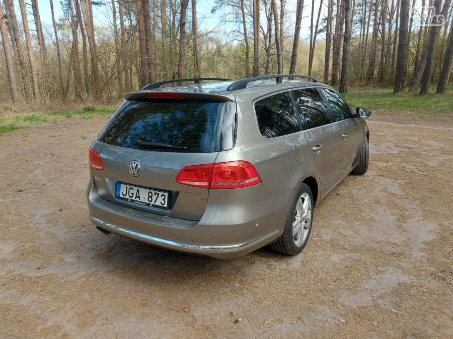 Volkswagen Passat 2012 in Ukmerge, with an engine capacity of 1.80 L and mileage of 238 thousand km for 5250 €, photo 5 on AUTOMOTO.COM.LV