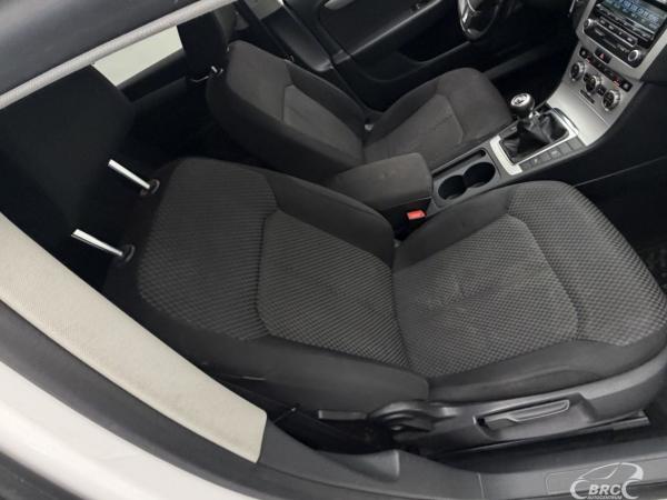 Volkswagen Passat 2012 Viļņa, ar dzinēja tilpumu 1.60 L un nobraukumu 298 tūkst. km par 4200 €, foto 5 vietnē AUTOMOTO.COM.LV