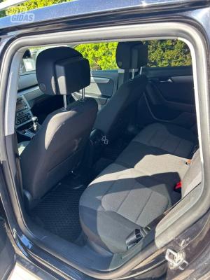 Volkswagen Passat 2012 in Mazeikiai, with an engine capacity of 2.00 L and mileage of 403 thousand km for 4850 €, photo 4 on AUTOMOTO.COM.LV