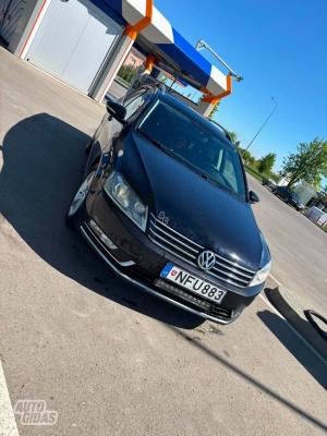 Volkswagen Passat 2012 in Mazeikiai, with an engine capacity of 2.00 L and mileage of 403 thousand km for 4850 €, photo 5 on AUTOMOTO.COM.LV