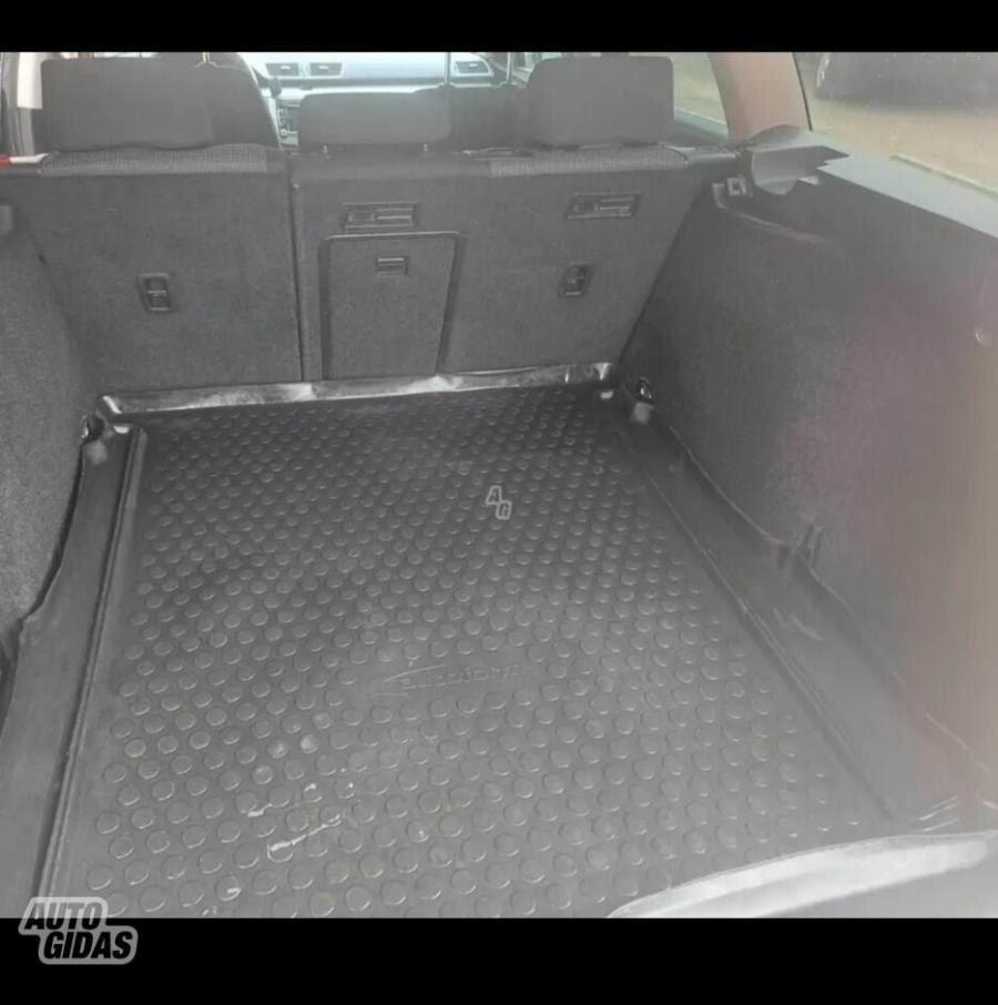 Volkswagen Passat 2012 in Mazeikiai, with an engine capacity of 2.00 L and mileage of 403 thousand km for 4850 €, photo 8 on AUTOMOTO.COM.LV