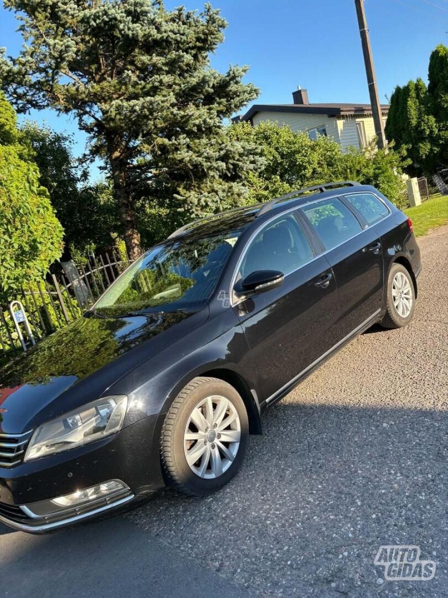 Volkswagen Passat 2012 in Trakai, with an engine capacity of 2.00 L and mileage of 273 thousand km for 5700 €, photo 3 on AUTOMOTO.COM.LV