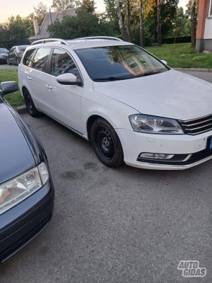 Volkswagen Passat 2012 in Panevezys, with an engine capacity of 2.00 L and mileage of 378 thousand km for 2550 €, photo 8 on AUTOMOTO.COM.LV