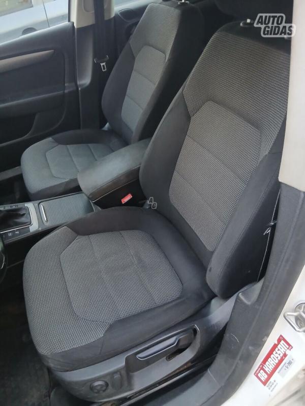 Volkswagen Passat 2012 in Panevezys, with an engine capacity of 2.00 L and mileage of 378 thousand km for 2550 €, photo 10 on AUTOMOTO.COM.LV