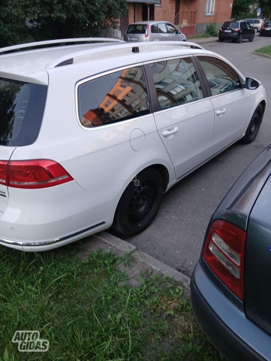Volkswagen Passat 2012 in Panevezys, with an engine capacity of 2.00 L and mileage of 378 thousand km for 2550 €, photo 6 on AUTOMOTO.COM.LV
