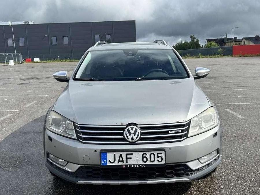Volkswagen Passat 2012 in Vilnius, with an engine capacity of 1.97 L and mileage of 406 thousand km for 3900 €, photo 4 on AUTOMOTO.COM.LV