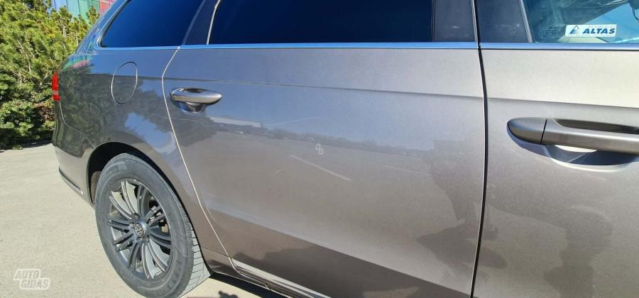 Volkswagen Passat 2012 in Radviliskis, with an engine capacity of 2.00 L and mileage of 395 thousand km for 4200 €, photo 16 on AUTOMOTO.COM.LV