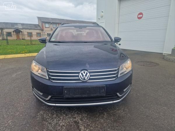 Volkswagen Passat 2012 in Kretinga, with an engine capacity of 2.00 L and mileage of 284 thousand km for 6200 €, photo 2 on AUTOMOTO.COM.LV