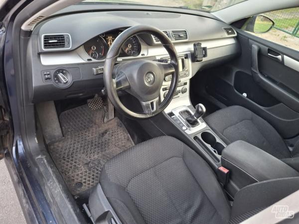 Volkswagen Passat 2012 in Mazeikiai, with an engine capacity of 2.00 L and mileage of 316 thousand km for 3700 €, photo 5 on AUTOMOTO.COM.LV