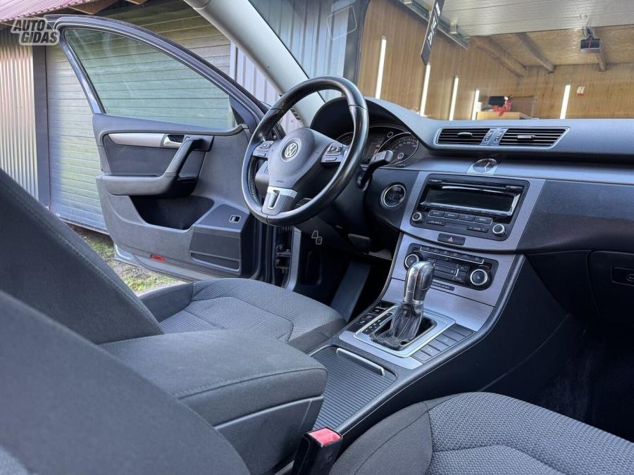 Volkswagen Passat 2012 in Alytus, with an engine capacity of 2.00 L and mileage of 329 thousand km for 6999 €, photo 24 on AUTOMOTO.COM.LV
