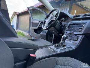 Volkswagen Passat 2012 in Alytus, with an engine capacity of 2.00 L and mileage of 329 thousand km for 6799 €, photo 9 on AUTOMOTO.COM.LV