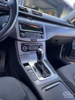 Volkswagen Passat 2012 in Alytus, with an engine capacity of 2.00 L and mileage of 329 thousand km for 6799 €, photo 13 on AUTOMOTO.COM.LV
