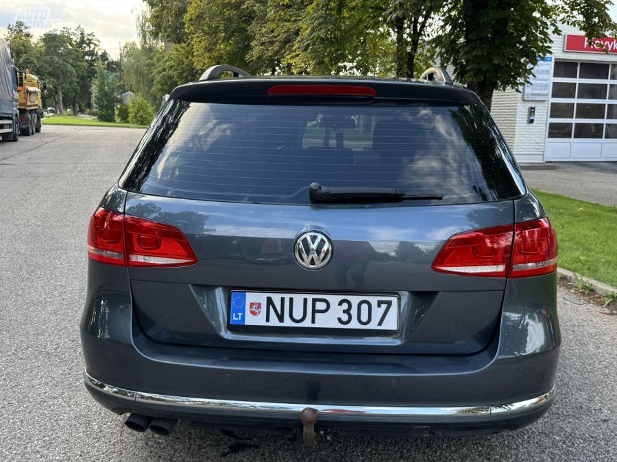 Volkswagen Passat 2012 in Alytus, with an engine capacity of 2.00 L and mileage of 329 thousand km for 6199 €, photo 5 on AUTOMOTO.COM.LV
