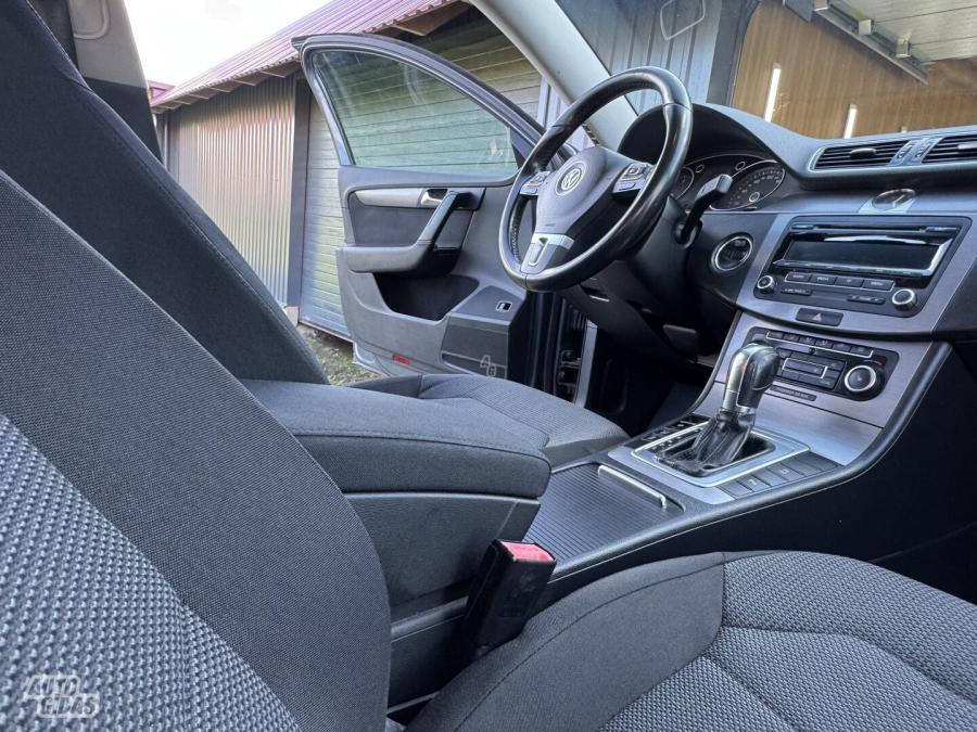 Volkswagen Passat 2012 in Alytus, with an engine capacity of 2.00 L and mileage of 329 thousand km for 6199 €, photo 23 on AUTOMOTO.COM.LV