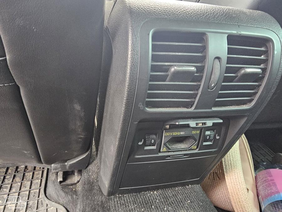 Volkswagen Passat 2013 in Kaisiadorys, with an engine capacity of 2.00 L and mileage of 371 thousand km for 5000 €, photo 9 on AUTOMOTO.COM.LV
