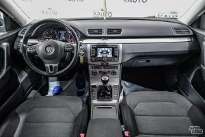 Volkswagen Passat 2013 in Kaunas, with an engine capacity of 1.60 L and mileage of 284 thousand km for 5790 €, photo 9 on AUTOMOTO.COM.LV