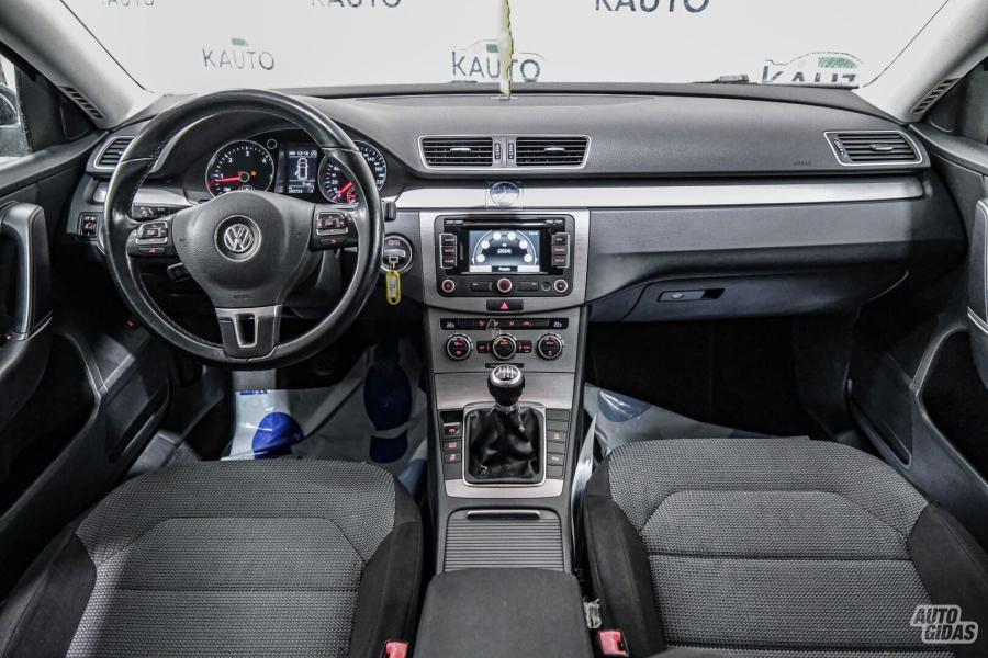 Volkswagen Passat 2013 in Kaunas, with an engine capacity of 1.60 L and mileage of 284 thousand km for 5790 €, photo 9 on AUTOMOTO.COM.LV