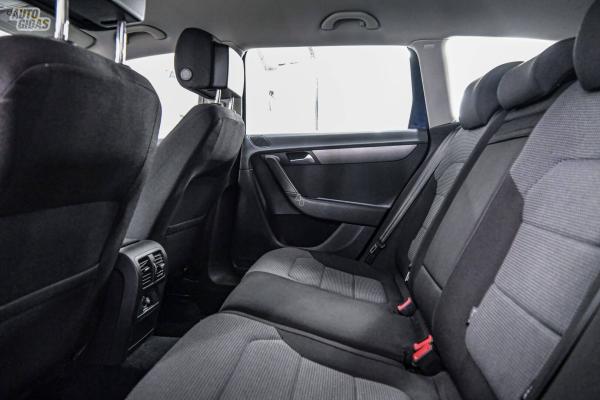 Volkswagen Passat 2013 in Kaunas, with an engine capacity of 1.60 L and mileage of 284 thousand km for 5790 €, photo 9 on AUTOMOTO.COM.LV