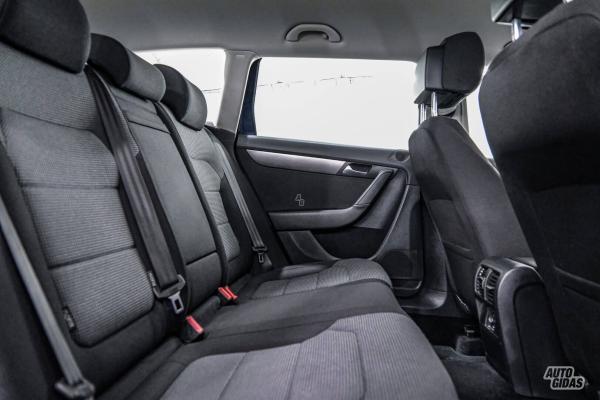 Volkswagen Passat 2013 in Kaunas, with an engine capacity of 1.60 L and mileage of 284 thousand km for 5790 €, photo 10 on AUTOMOTO.COM.LV