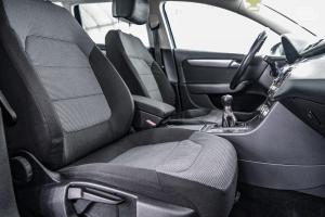 Volkswagen Passat 2013 in Kaunas, with an engine capacity of 1.60 L and mileage of 284 thousand km for 5790 €, photo 14 on AUTOMOTO.COM.LV