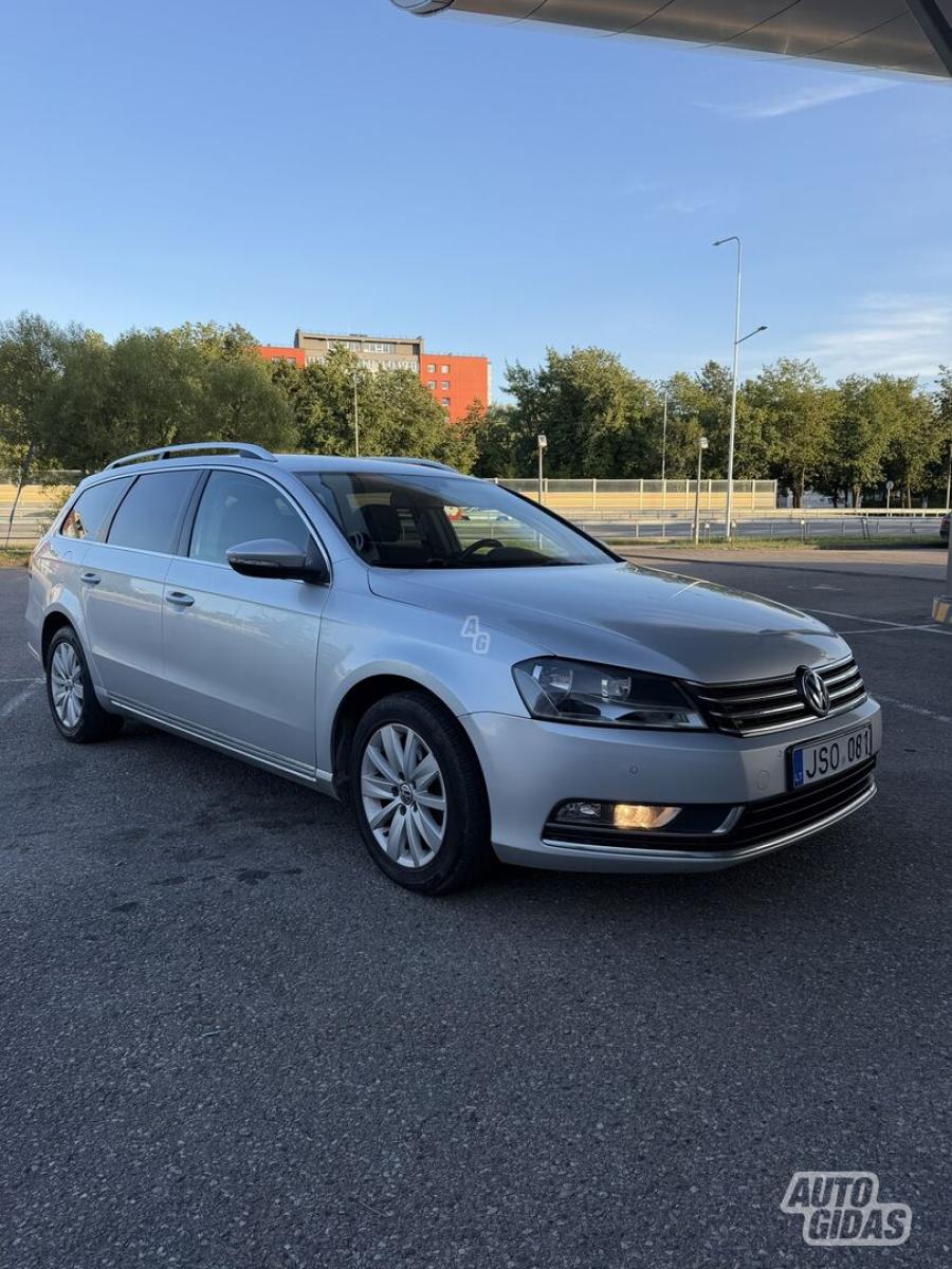 Volkswagen Passat 2013 in Klaipeda, with an engine capacity of 1.60 L and mileage of 312 thousand km for 4000 €, photo 3 on AUTOMOTO.COM.LV