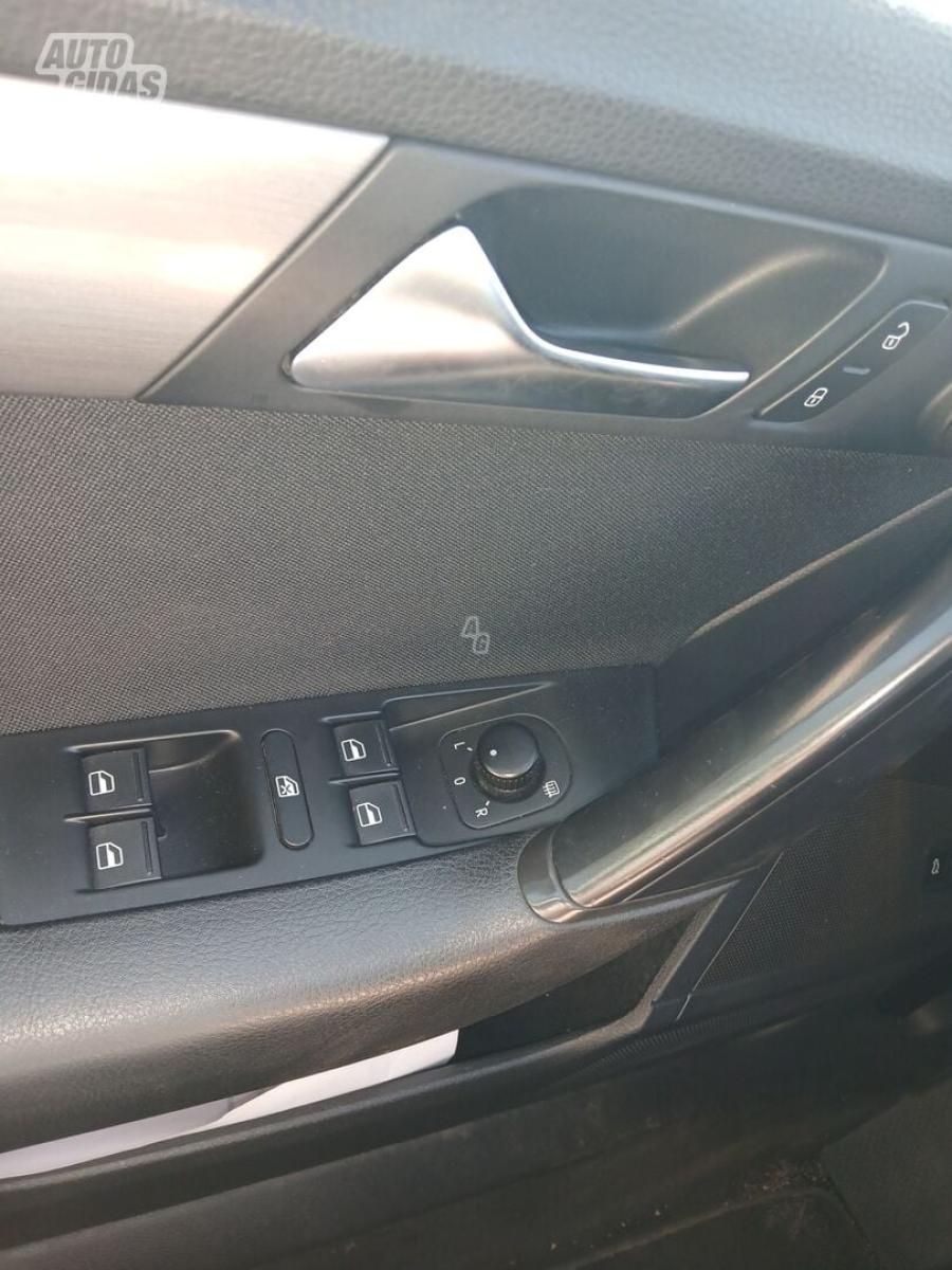 Volkswagen Passat 2013 in Marijampole, with an engine capacity of 2.00 L and mileage of 290 thousand km for 5400 €, photo 14 on AUTOMOTO.COM.LV