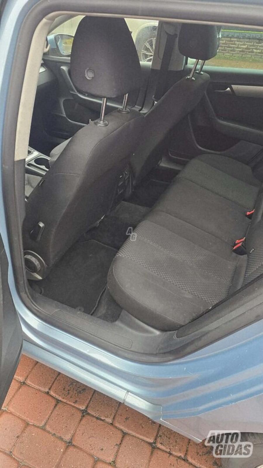 Volkswagen Passat 2014 in Vilnius, with an engine capacity of 1.60 L and mileage of 401 thousand km for 2900 €, photo 6 on AUTOMOTO.COM.LV