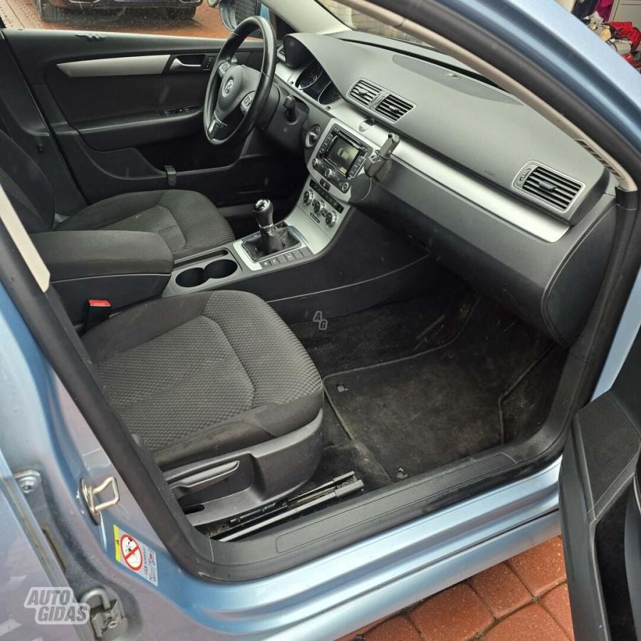 Volkswagen Passat 2014 in Vilnius, with an engine capacity of 1.60 L and mileage of 401 thousand km for 2900 €, photo 12 on AUTOMOTO.COM.LV