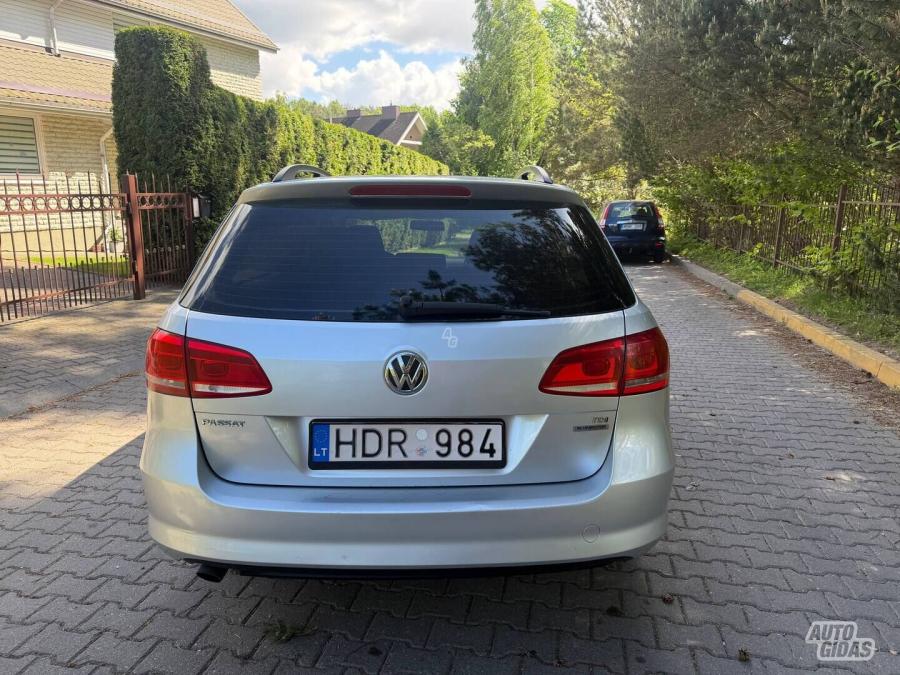 Volkswagen Passat 2014 in Vilnius, with an engine capacity of 1.60 L and mileage of 380 thousand km for 3800 €, photo 5 on AUTOMOTO.COM.LV
