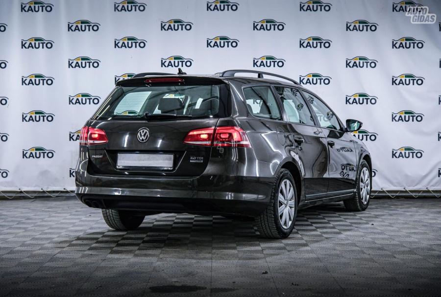 Volkswagen Passat 2014 in Kaunas, with an engine capacity of 2.00 L and mileage of 305 thousand km for 6990 €, photo 4 on AUTOMOTO.COM.LV