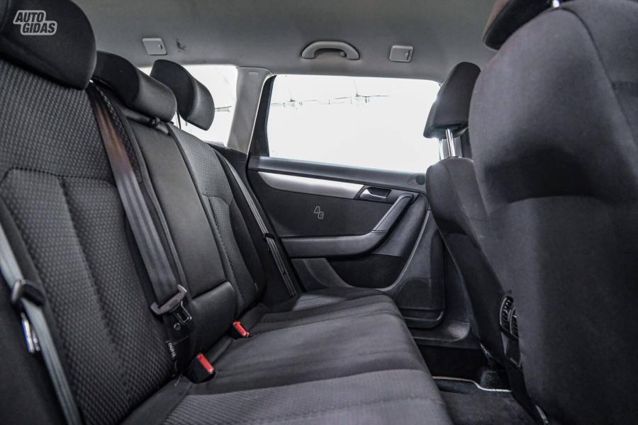 Volkswagen Passat 2014 in Kaunas, with an engine capacity of 2.00 L and mileage of 305 thousand km for 6990 €, photo 11 on AUTOMOTO.COM.LV