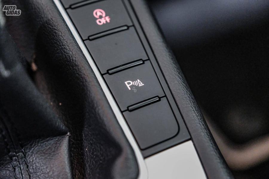 Volkswagen Passat 2014 in Kaunas, with an engine capacity of 2.00 L and mileage of 305 thousand km for 6990 €, photo 23 on AUTOMOTO.COM.LV