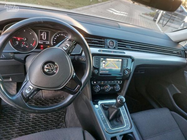 Volkswagen Passat 2015 in Siauliai, with an engine capacity of 2.00 L and mileage of 310 thousand km for 7700 €, photo 3 on AUTOMOTO.COM.LV