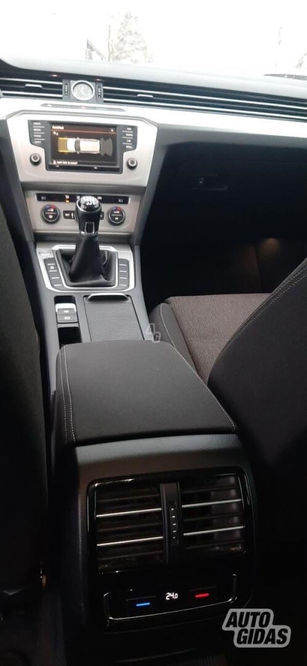 Volkswagen Passat 2015 in Kaunas, with an engine capacity of 1.60 L and mileage of 303 thousand km for 7850 €, photo 6 on AUTOMOTO.COM.LV