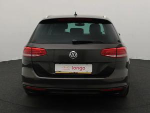 Volkswagen Passat 2015 in Vilnius, with an engine capacity of 1.60 L and mileage of 210 thousand km for 8899 €, photo 6 on AUTOMOTO.COM.LV