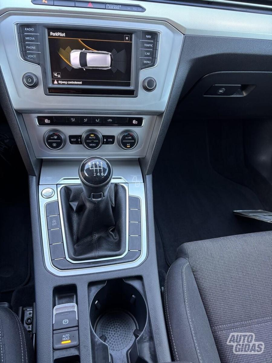 Volkswagen Passat 2015 Kauņa, ar dzinēja tilpumu 1.60 L un nobraukumu 295 tūkst. km par 7950 €, foto 18 vietnē AUTOMOTO.COM.LV