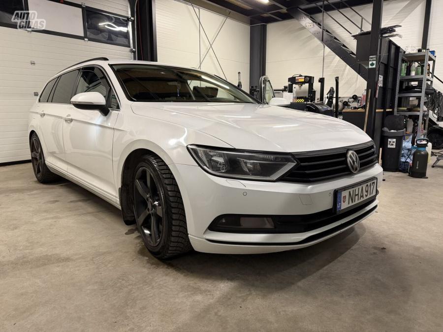 Volkswagen Passat 2015 in Kaunas, with an engine capacity of 2.00 L and mileage of 354 thousand km for 7000 €, photo 3 on AUTOMOTO.COM.LV