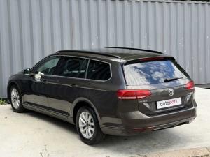 Volkswagen Passat 2015 in Vilnius, with an engine capacity of 1.97 L and mileage of 247 thousand km for 8300 €, photo 4 on AUTOMOTO.COM.LV