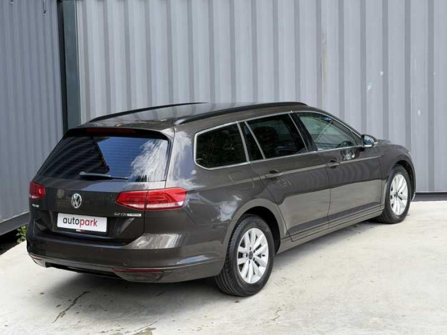 Volkswagen Passat 2015 in Vilnius, with an engine capacity of 1.97 L and mileage of 247 thousand km for 8300 €, photo 5 on AUTOMOTO.COM.LV